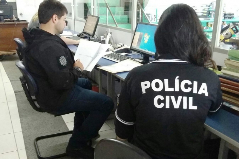 Governador assina promoções para 1.230 servidores das Polícias Civil e ...